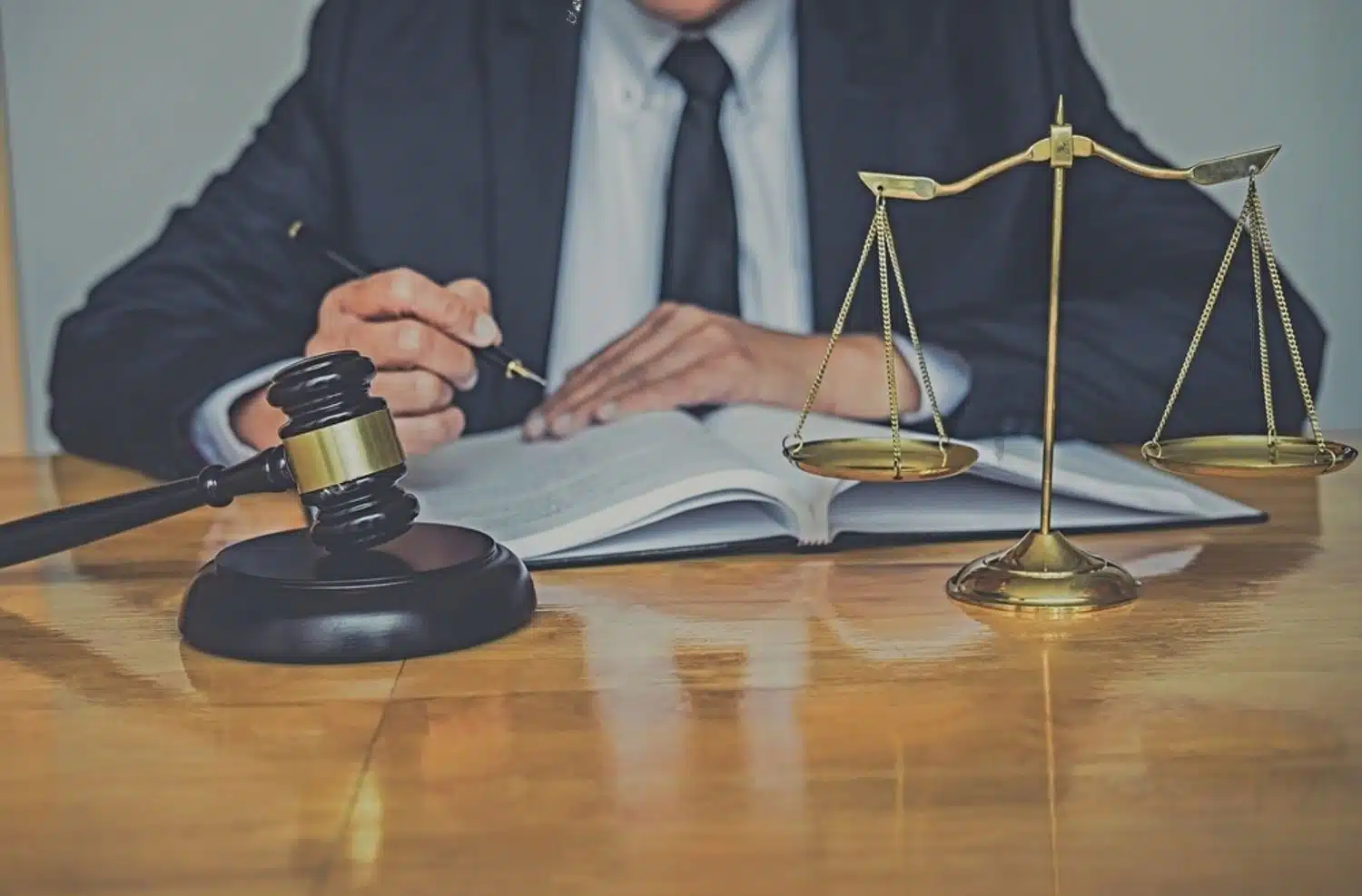 DIAC 2022 vs. arbitrateAD 2024: Insights on Arbitration Law UAE